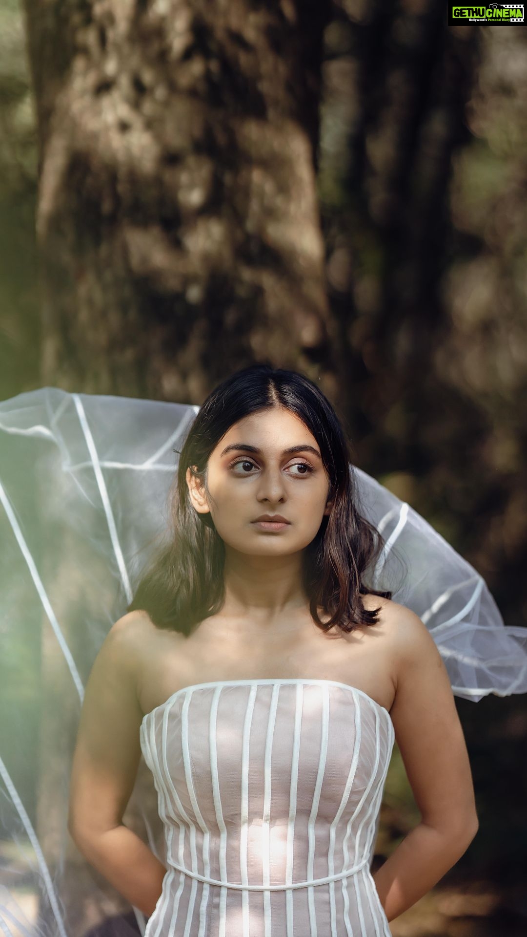 Esther Anil Instagram – 𝙼.𝚄.𝚂.𝙷.𝚁.𝙾.𝙾.𝙼 Concept and photo by @a ...