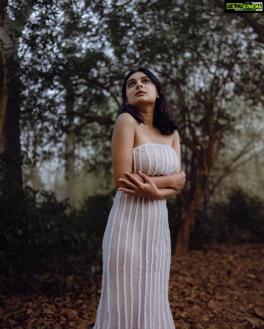 Esther Anil Instagram – 𝙼.𝚄.𝚂.𝙷.𝚁.𝙾.𝙾.𝙼 Concept and photo by @a ...