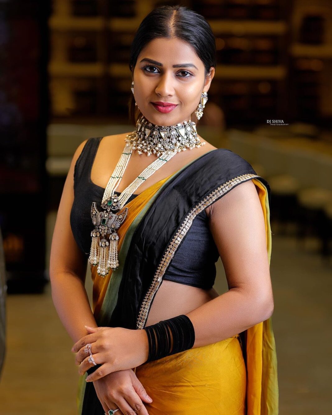 Actress Inaya Sultana HD Photos and Wallpapers June 2023 | Gethu Cinema