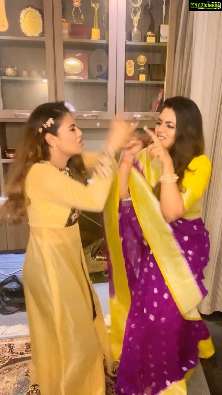 Iniya Instagram – Aftr a gap 🙃 Dancing to the trending Mallu song with ...
