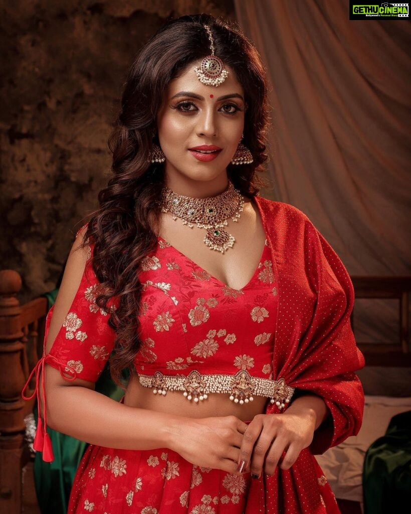 Actress Iniya HD Instagram Photos and Wallpapers June 2023 | Gethu Cinema