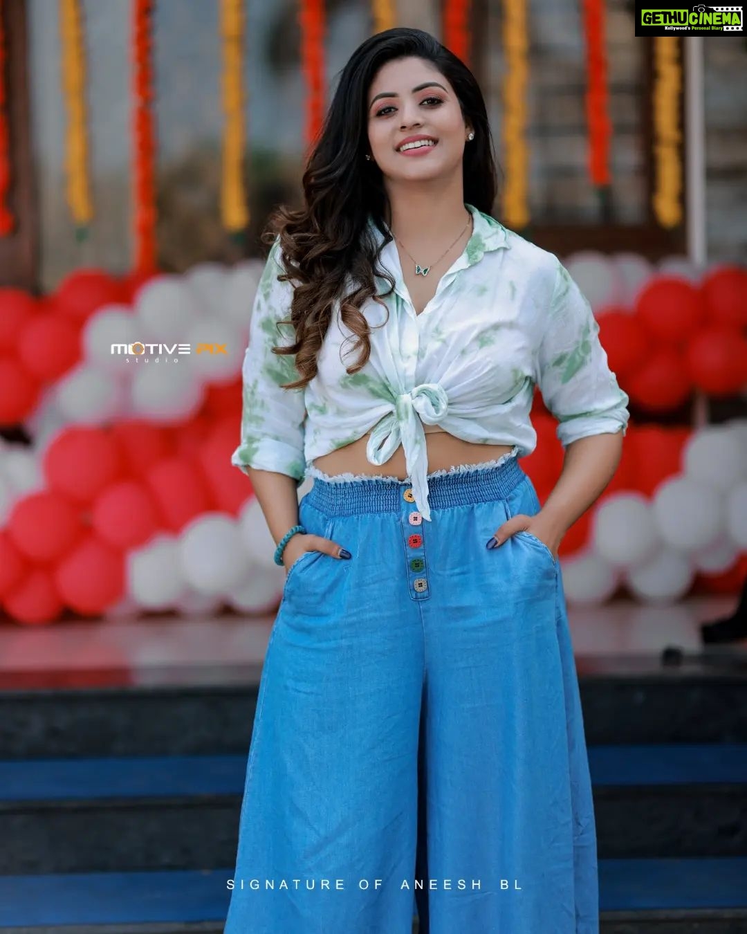 Iniya Instagram – 🄲🄾🄻🄾🅁🄸🄽🄶 🎨 🄱🅈 @vishnu_magical_color @iam_ineya 📷 ...