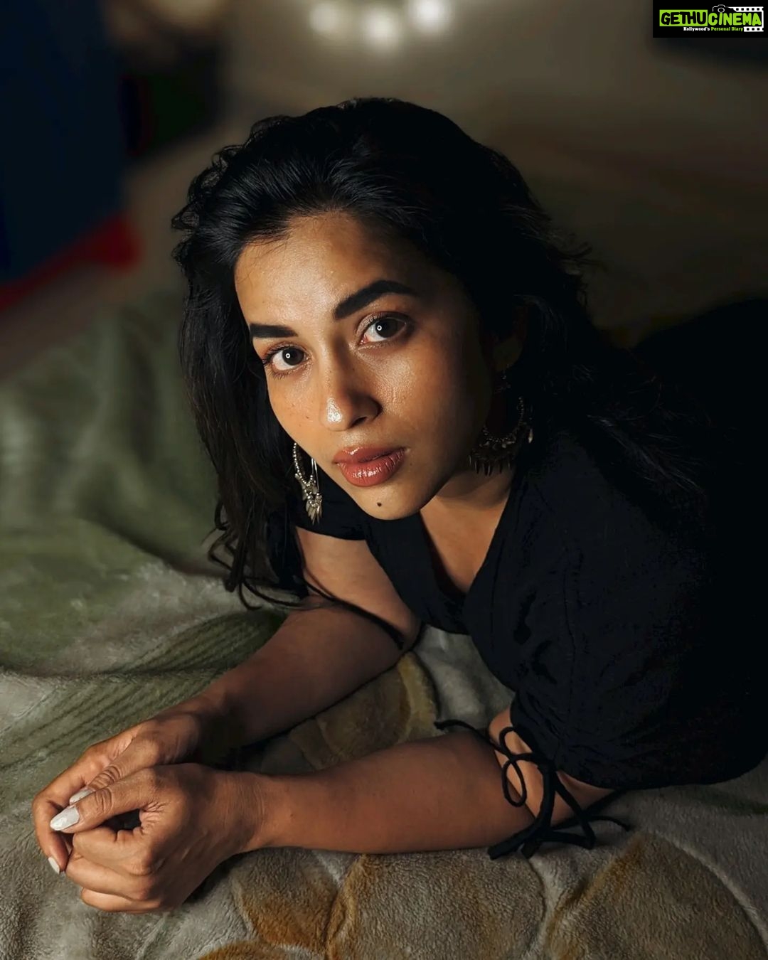 Komalee Prasad Instagram Fire Or Water Caption Her Yourself 🔥