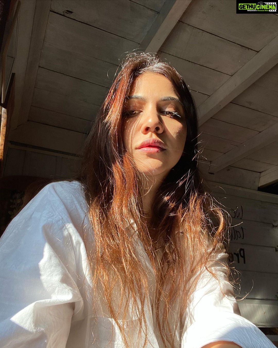 Madonna Sebastian Instagram – How bou that #tea In pursuit of sunshine ...