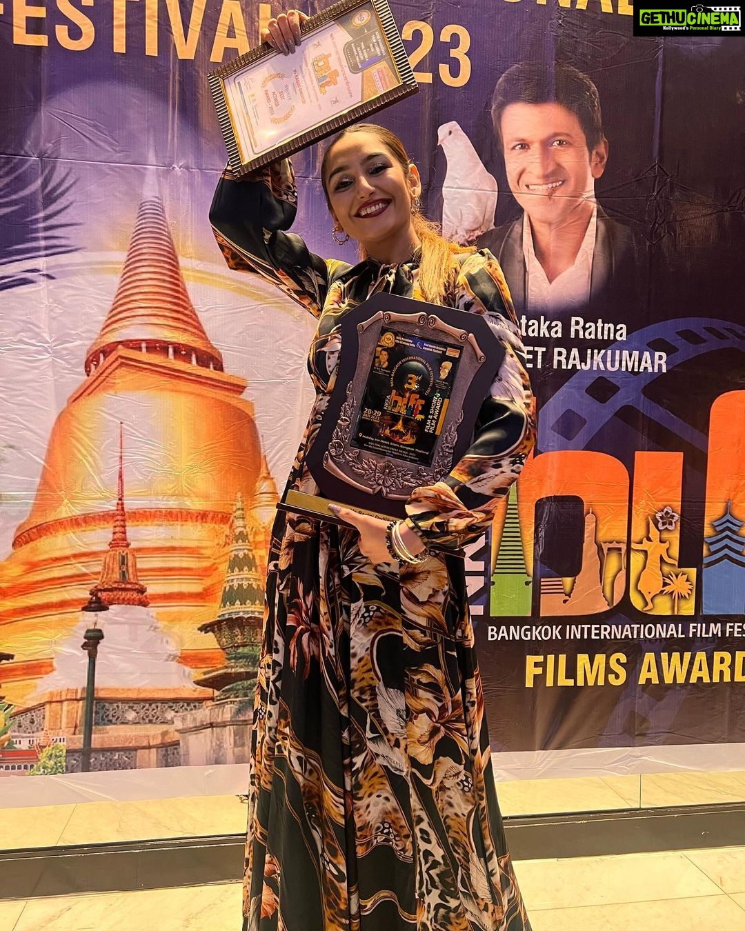 Actress Ragini Dwivedi HD Instagram Photos and Wallpapers February 2023 ...