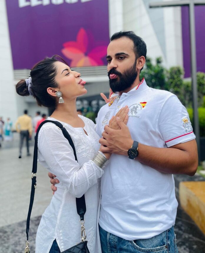 Actress Ruhani Sharma HD Photos and Wallpapers September 2022 | Gethu ...