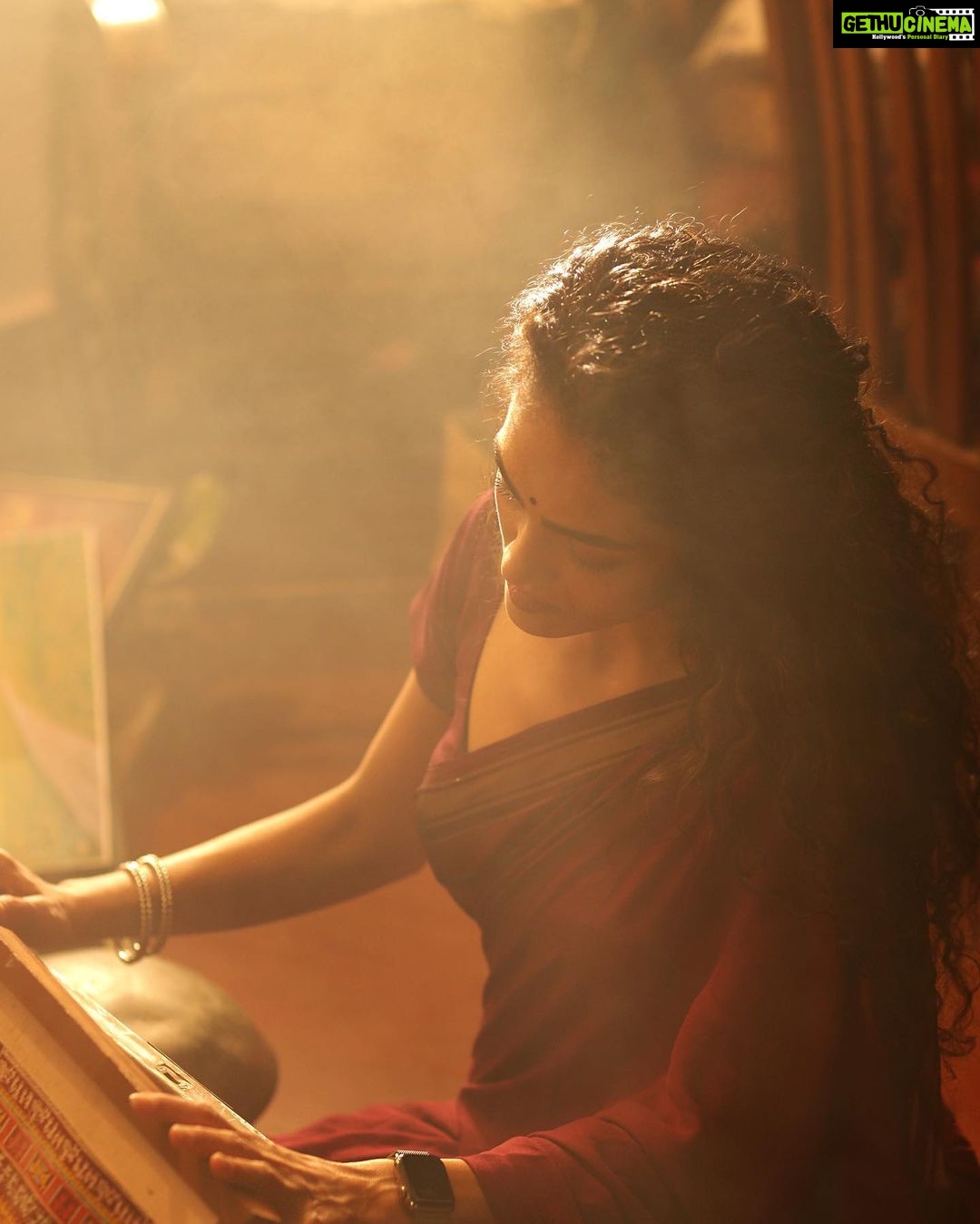 Rukmini Vijayakumar Instagram – Day 44: #100daysofinnergrowth I’ve been trying to practise one ...