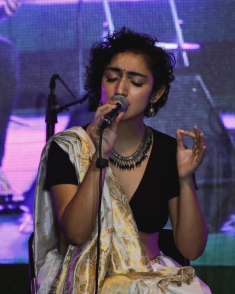 Singer Sanjeeta Bhattacharya HD Photos and Wallpapers August 2022 ...