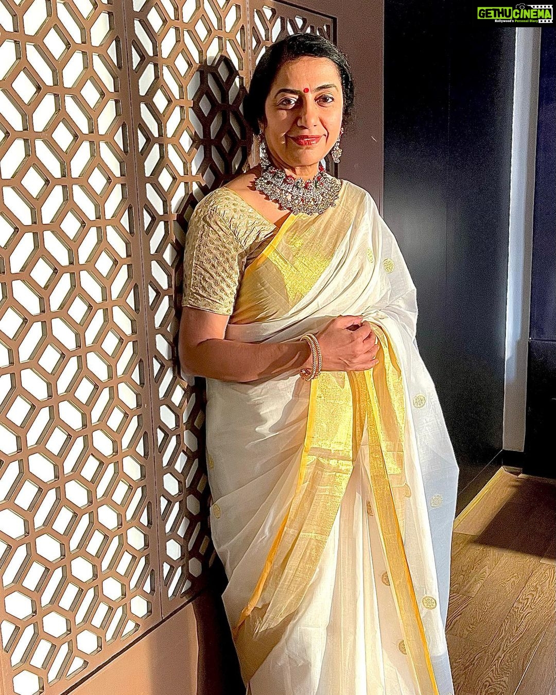 Suhasini Maniratnam Instagram – I am wearing this beautiful pichakam ...