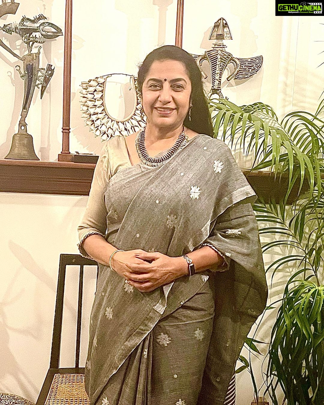 Suhasini Maniratnam Instagram – My comfort zone. Cotton saree. Long ...