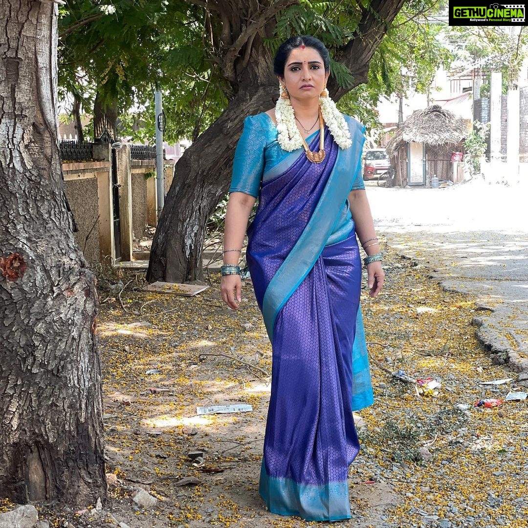 Sujitha Instagram – Click 📸 Work gap ல photo 🤩 Beautiful saree and ...