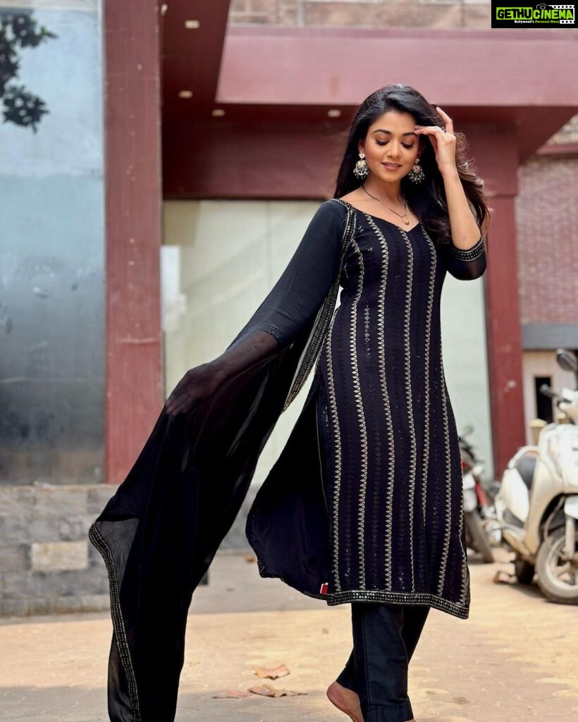 Actress Tanvi Dogra HD Instagram Photos and Wallpapers September 2023 ...