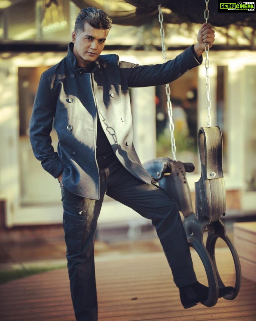 Actor Vinay Rai HD Instagram Photos and Wallpapers January 2021 | Gethu ...