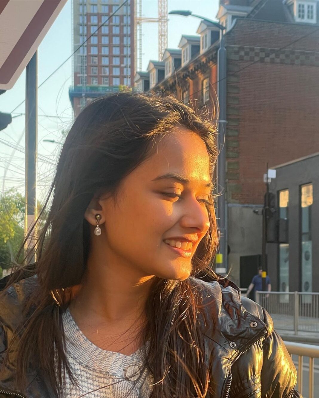 Actress Virti Vaghani HD Photos and Wallpapers June 2023 | Gethu Cinema