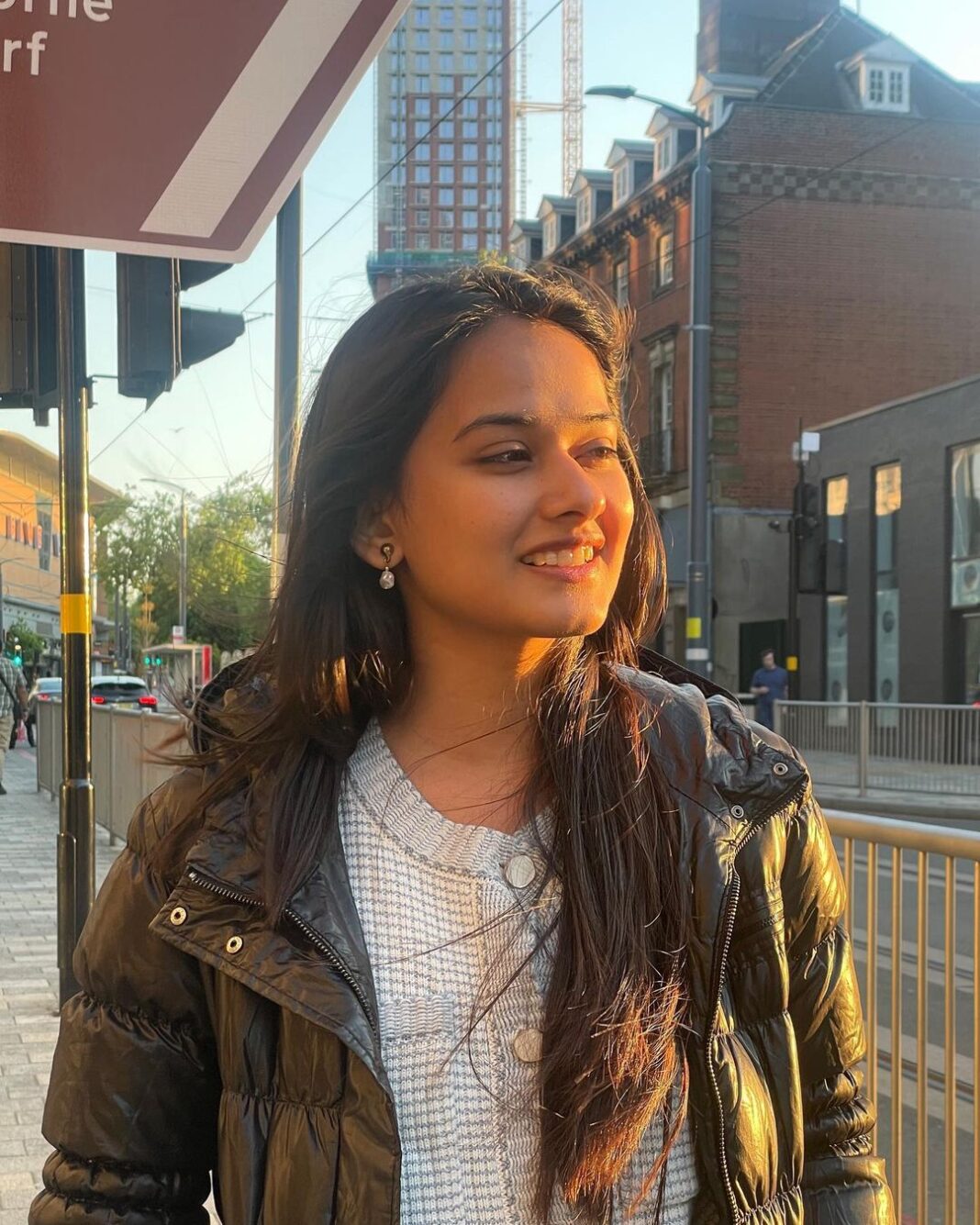 Actress Virti Vaghani HD Photos and Wallpapers June 2023 | Gethu Cinema