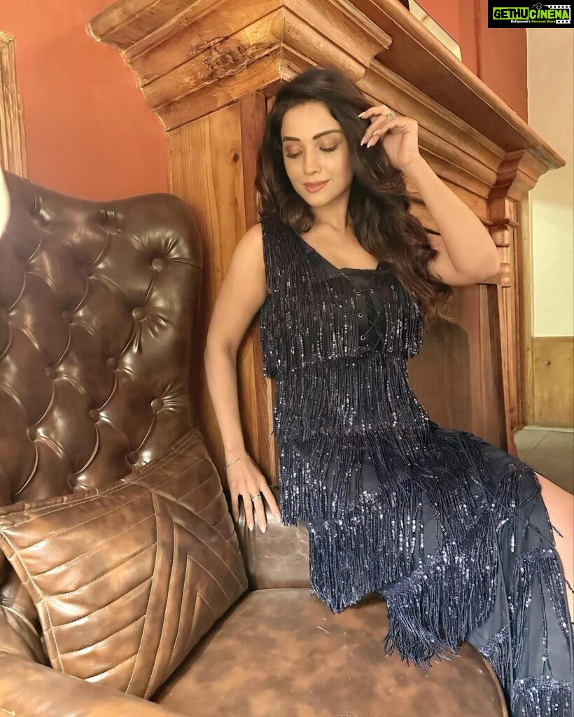 Adaa Khan Instagram - Bling a Blong - Gethu Cinema