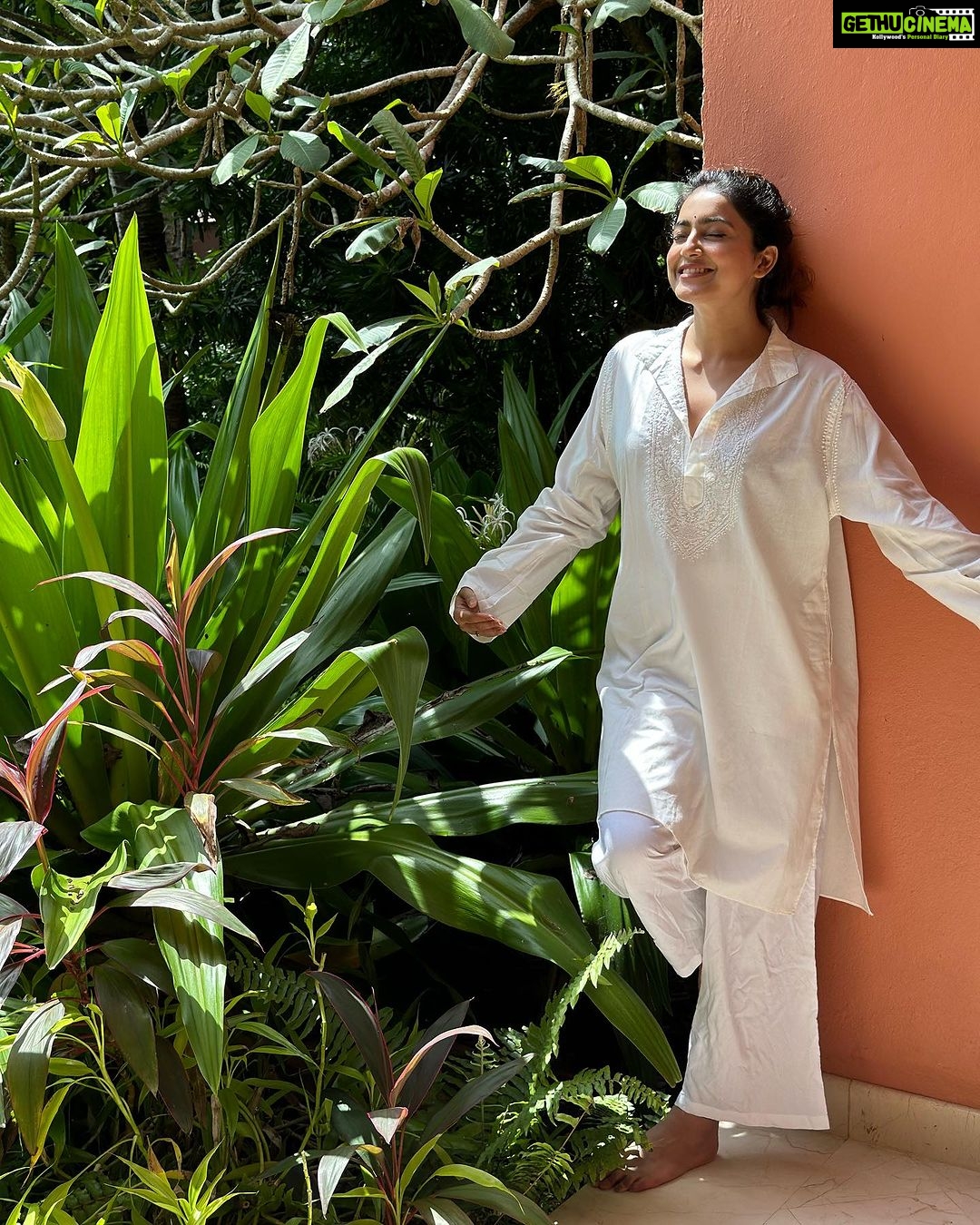 Avantika Mishra Instagram – Thank you, Mother Nature! 💚 #EatPrayLove # ...