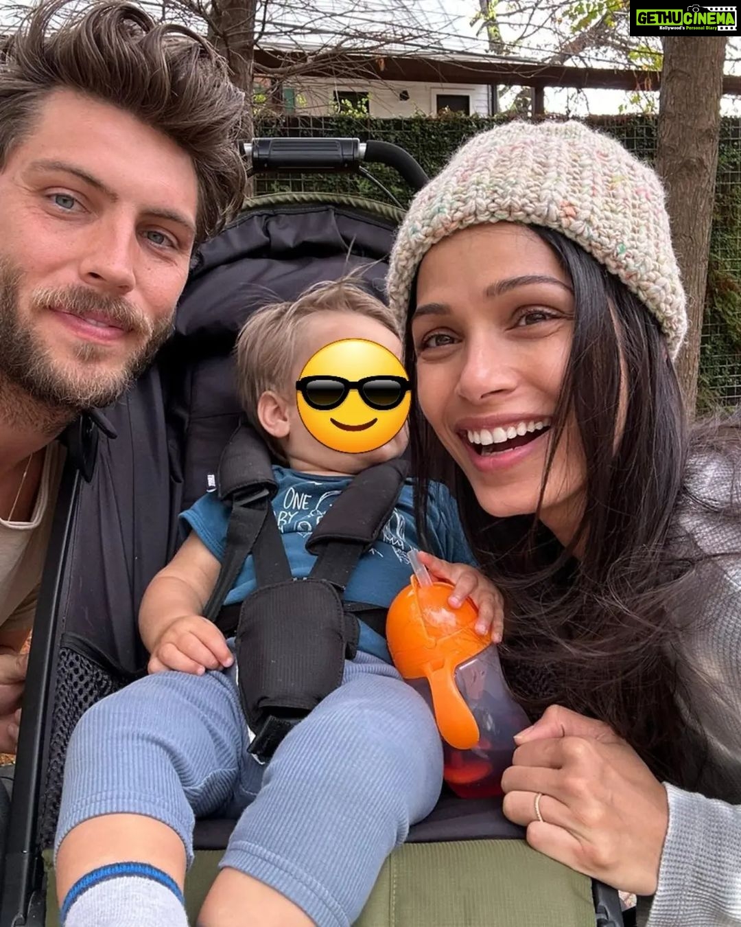 Freida Pinto Instagram – Sundays are for smiles,giggles, kisses ...