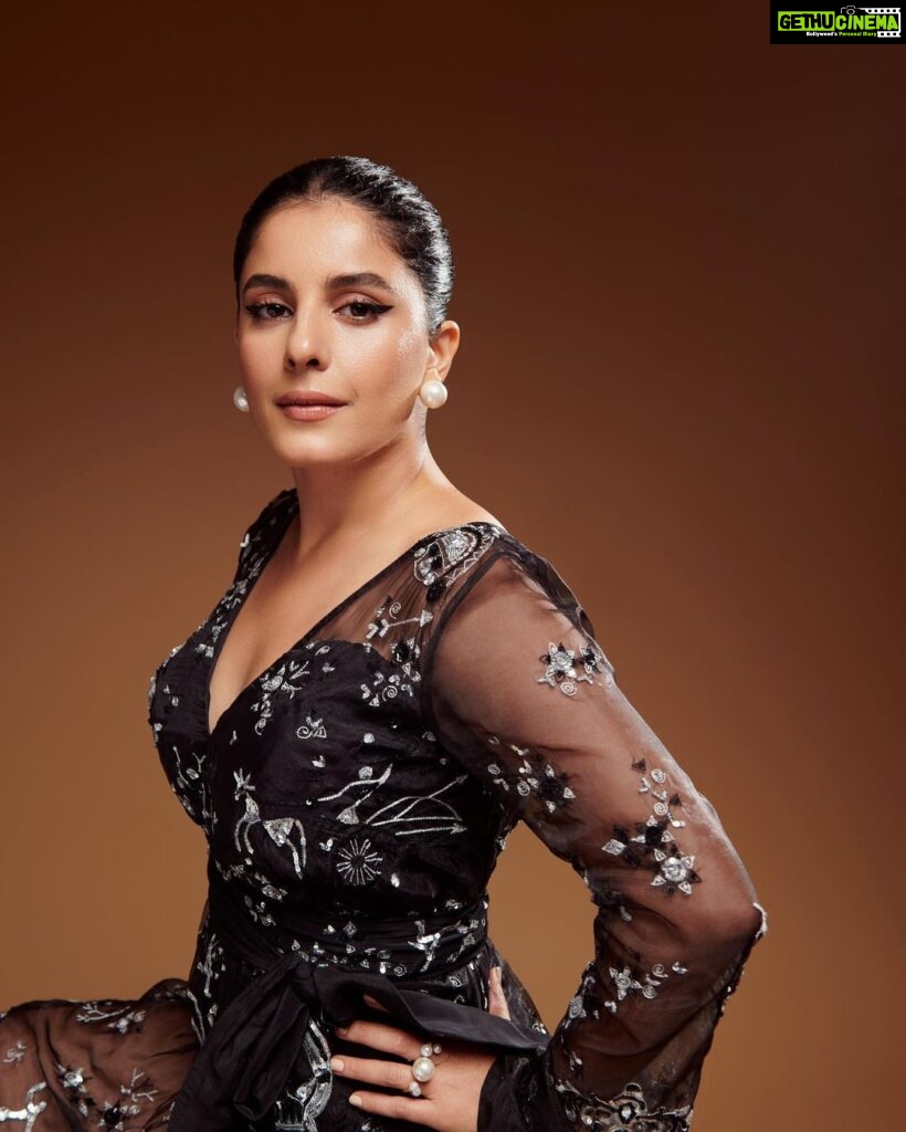 Actress Isha Talwar HD Instagram Photos and Wallpapers May 2023 | Gethu ...