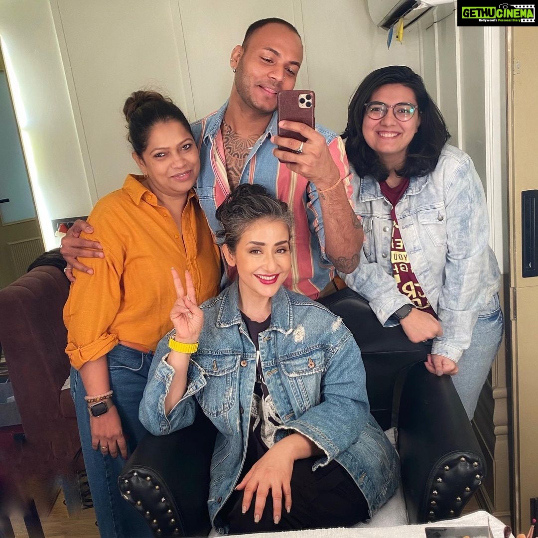 Manisha Koirala Instagram – Happy people.. #team #joyful #shootday ...