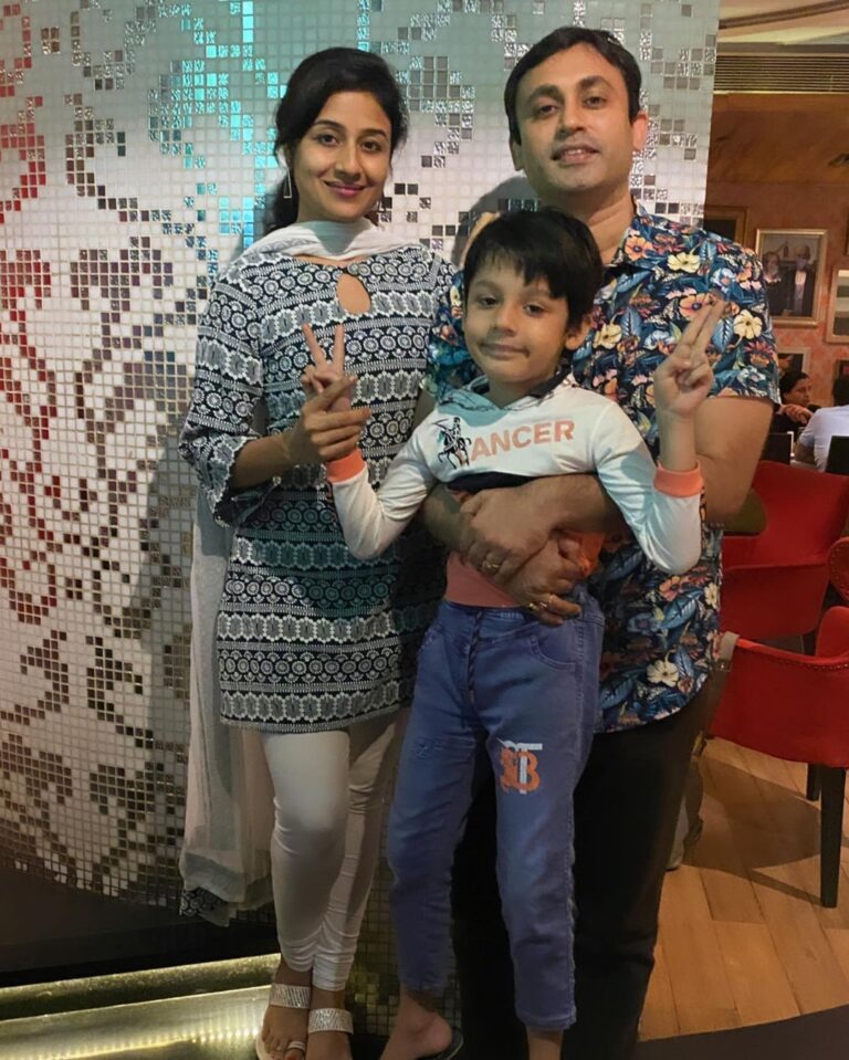 Paridhi Sharma Wiki, Biography, Age, Gallery, Spouse and more