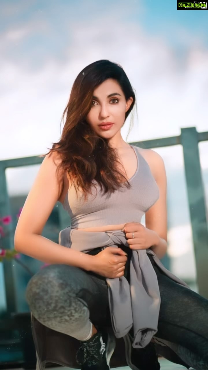 Actress Parvatii Nair HD Instagram Photos and Wallpapers January 2023 ...