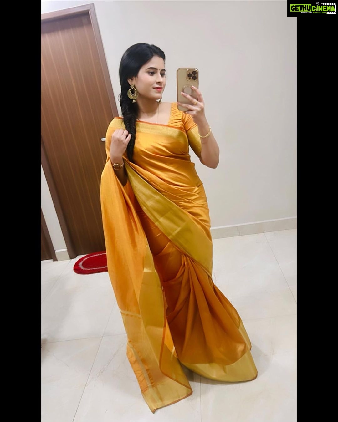 Actress Rithika Tamil Selvi HD Instagram Photos and Wallpapers August ...