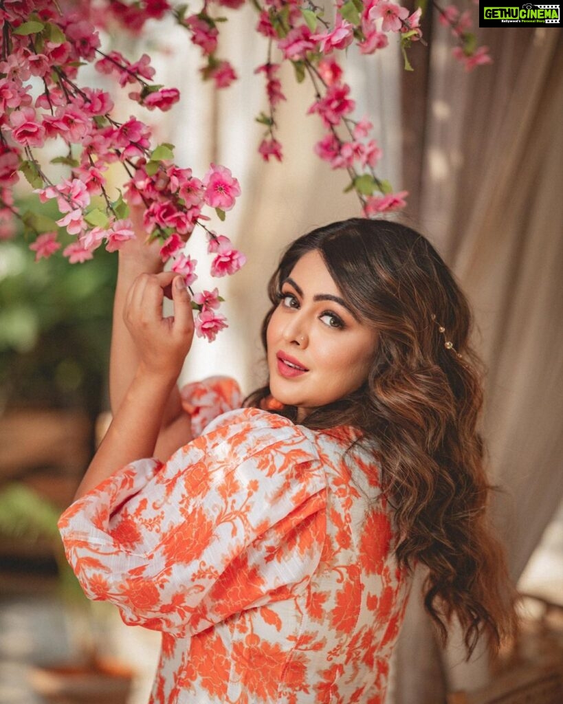 Actress Shafaq Naaz HD Instagram Photos and Wallpapers July 2023 ...