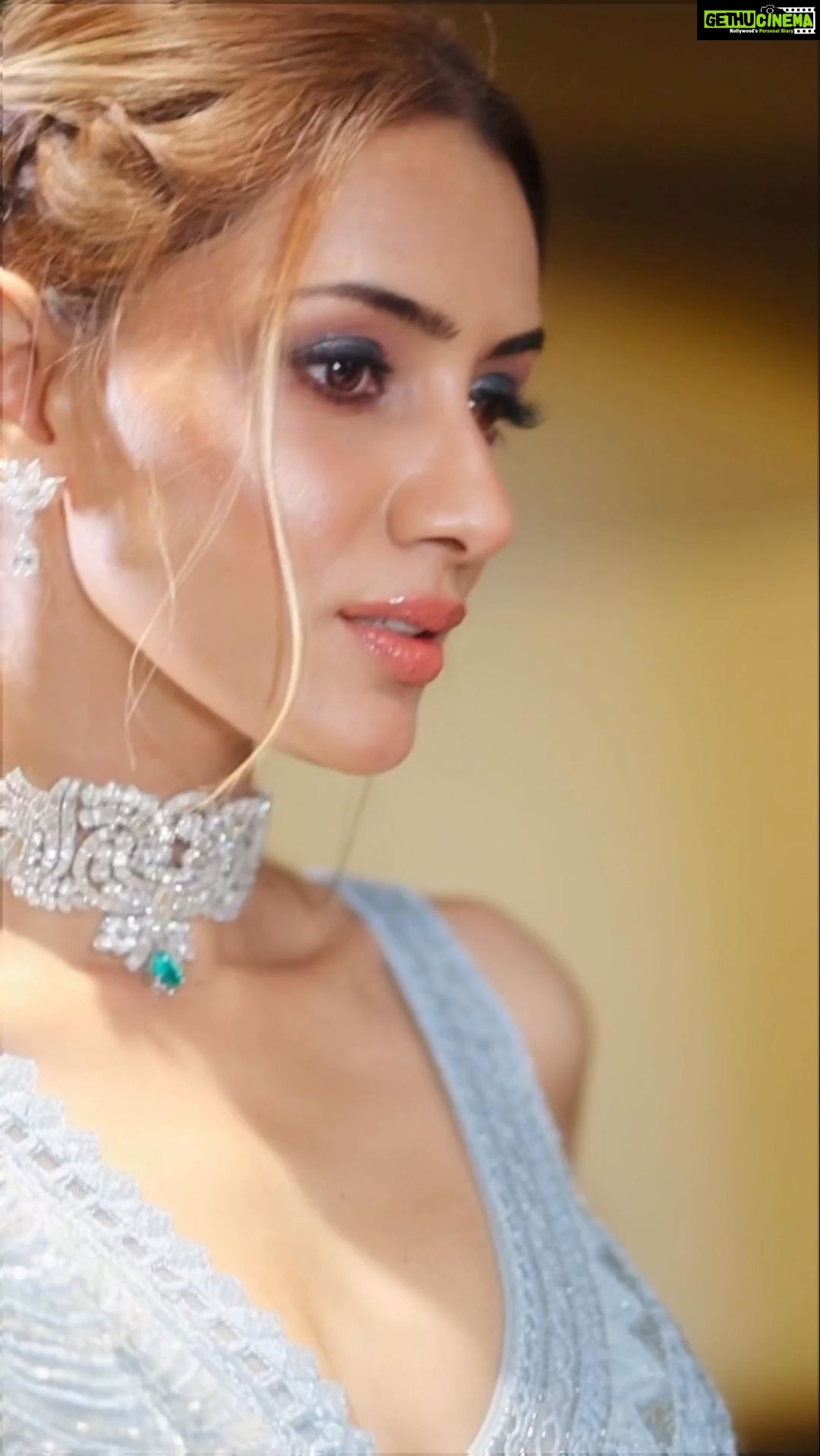 Smriti Khanna Instagram – You’re a shooting star I see, A vision of ...