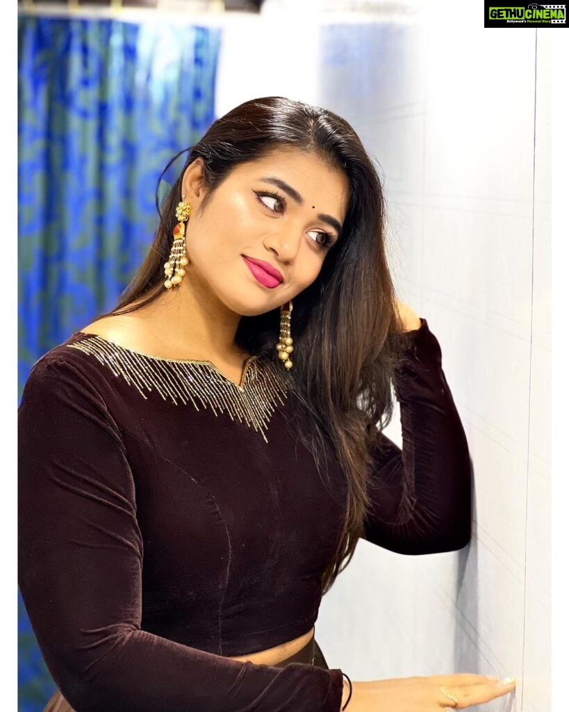 Singer Srinisha Jayaseelan HD Instagram Photos and Wallpapers May 2023 ...