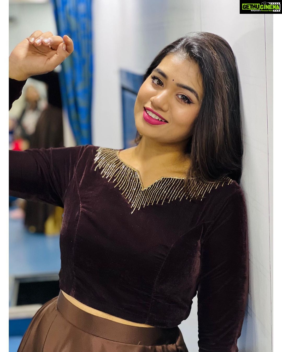 Singer Srinisha Jayaseelan HD Instagram Photos and Wallpapers May 2023 ...