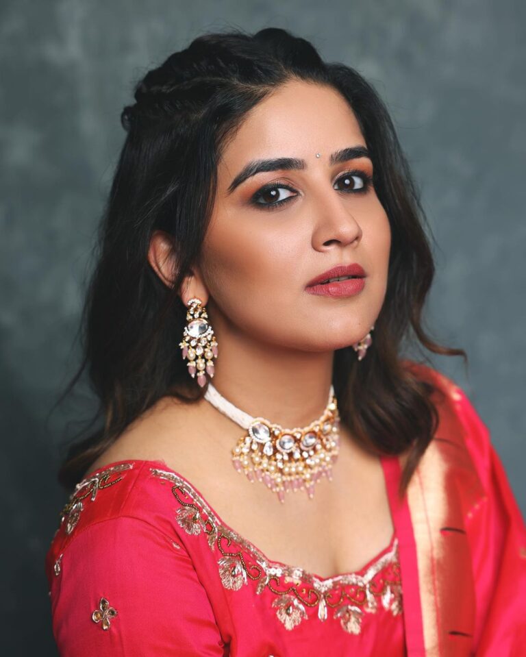Vaidehi Parashurami Wiki, Biography, Age, Gallery, Spouse and more Vaidehi Parashurami Wiki, Biography, Age, Gallery, Spouse and more