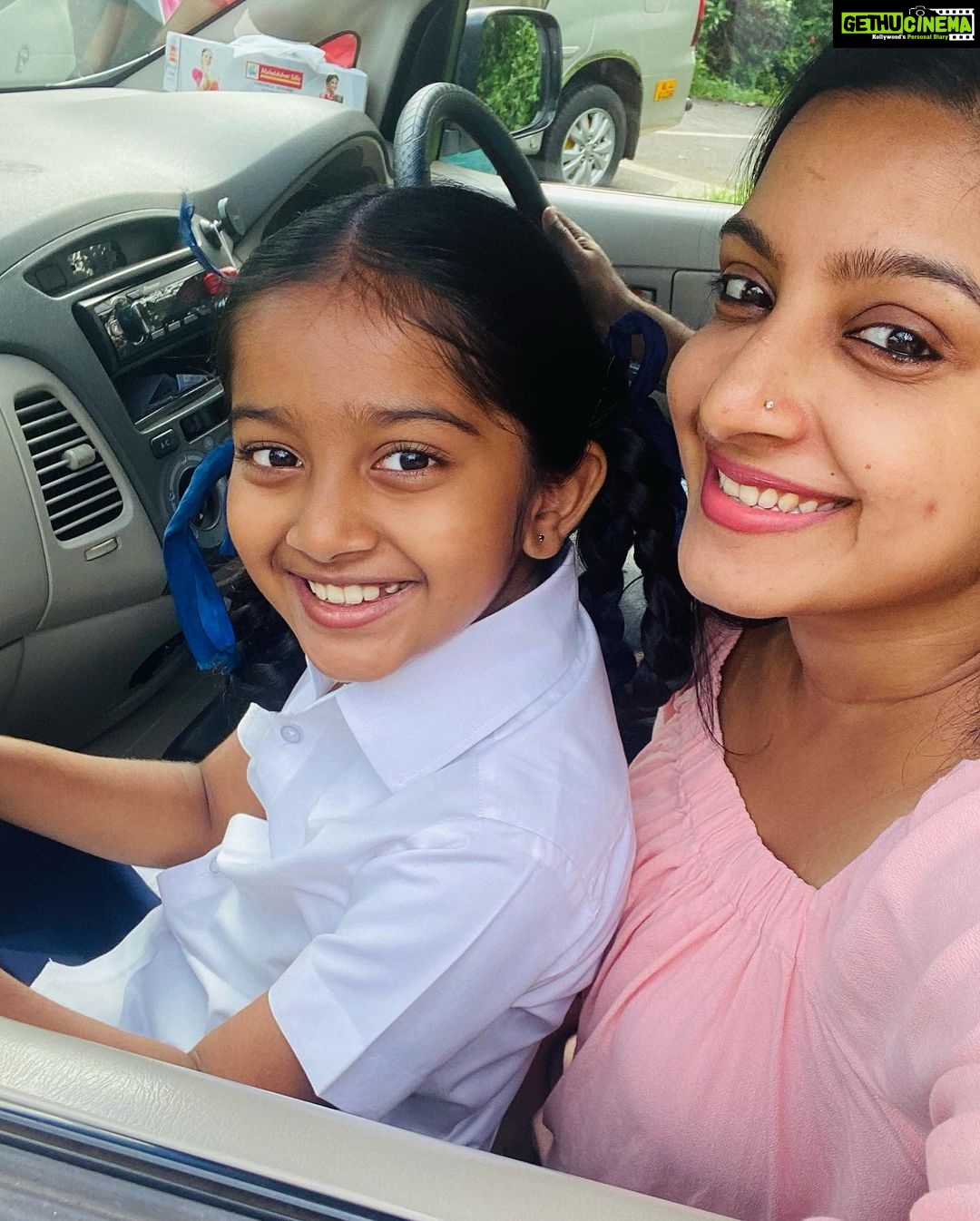 Actress Alphy Panjikaran HD Instagram Photos and Wallpapers August 2023 | Gethu Cinema