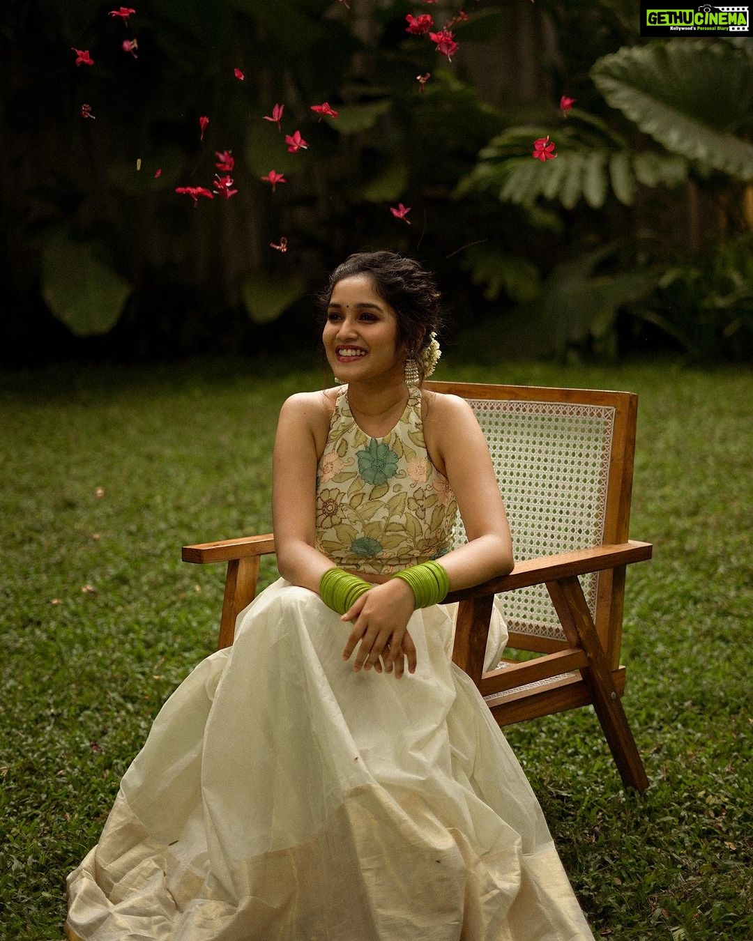 Actress Anikha HD Instagram Photos and Wallpapers October 2023 | Gethu ...