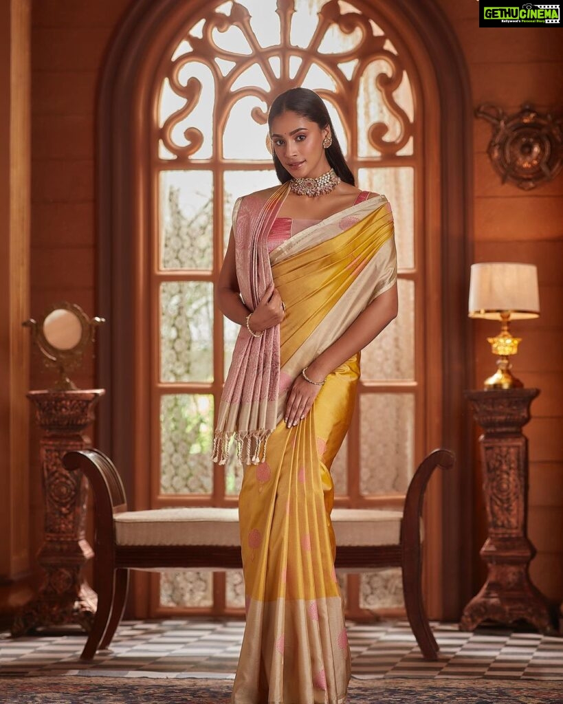 Model Anukreethy Vas HD Instagram Photos and Wallpapers September 2023 ...