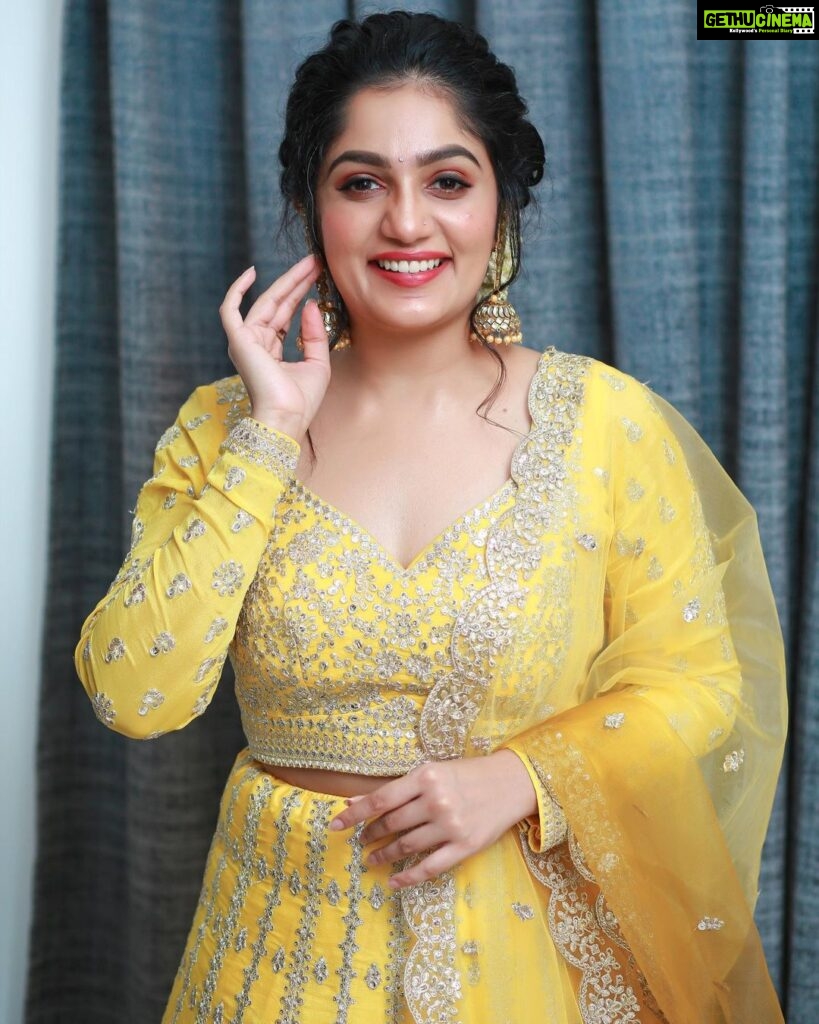 Actress Arya HD Instagram Photos and Wallpapers May 2023 | Gethu Cinema