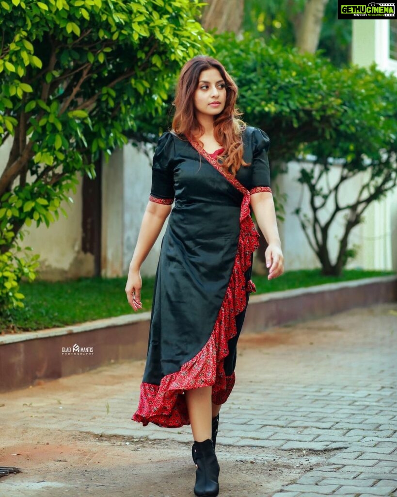 Actress Athmiya HD Instagram Photos and Wallpapers July 2023 | Gethu Cinema