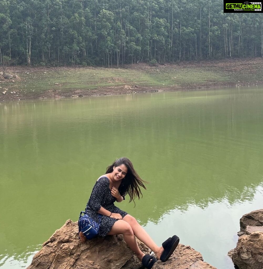 Actress Deepthi Sunaina HD Instagram Photos and Wallpapers March 2023 | Gethu Cinema
