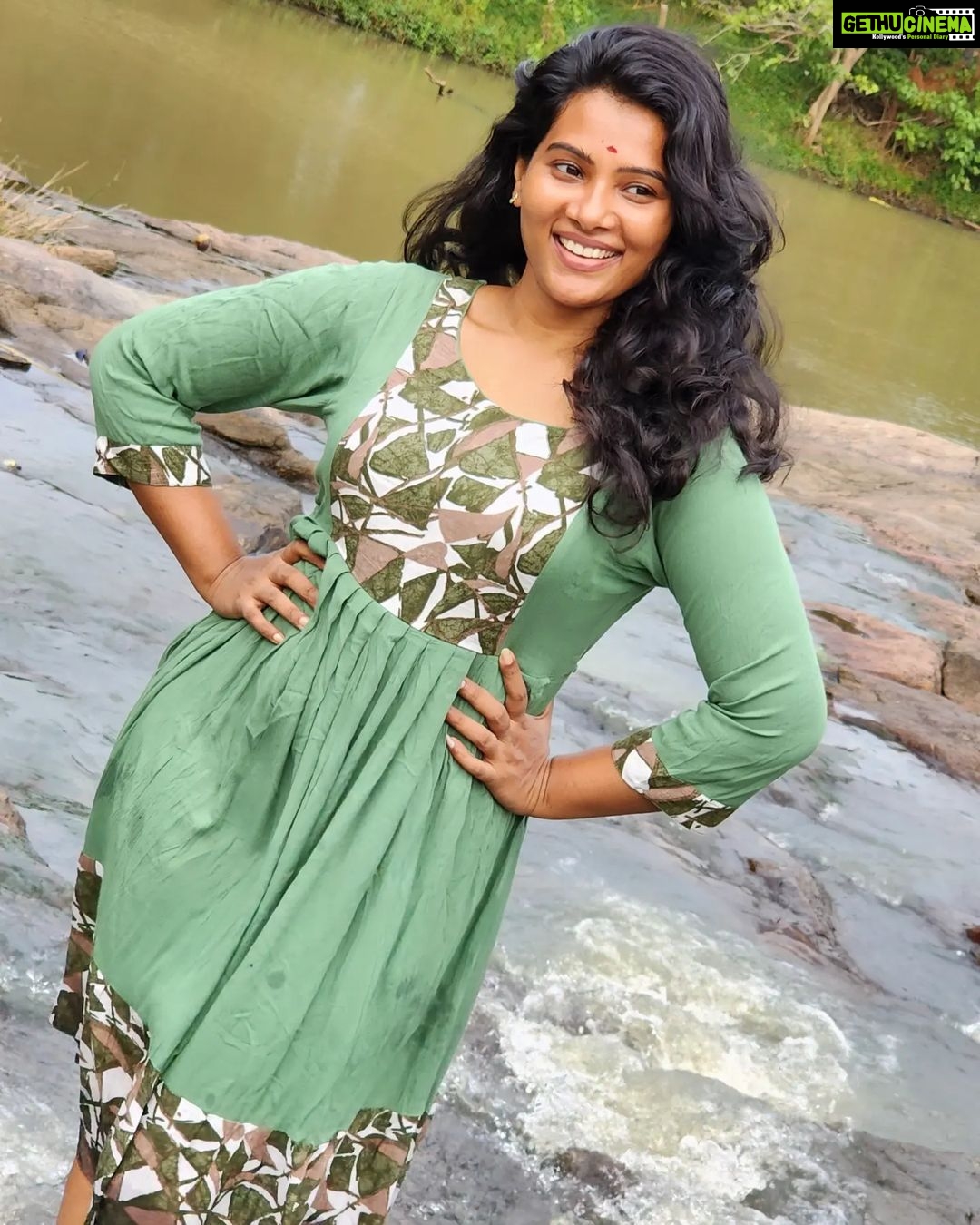 Dhivya Duraisamy Instagram – 💚 PC @palani_actor | Gethu Cinema