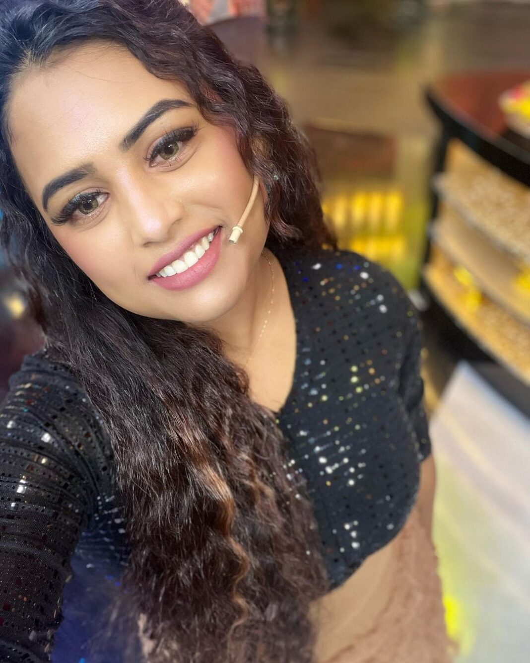 Actress Farina Azad HD Photos and Wallpapers January 2023 - Gethu Cinema