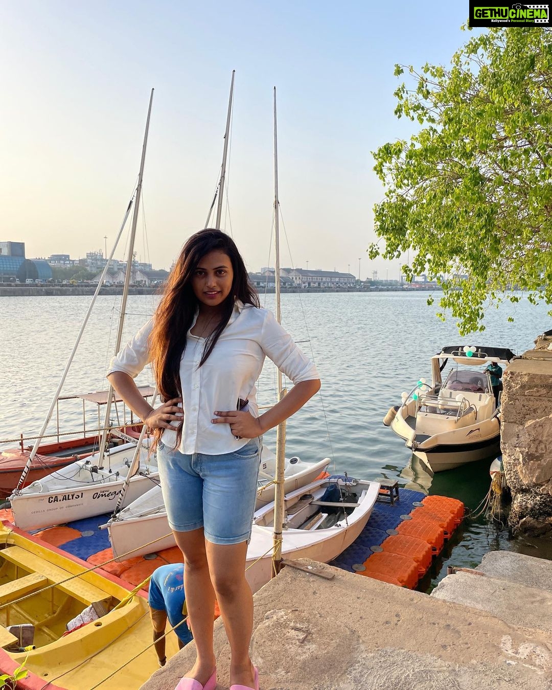 Actress Farina Azad HD Instagram Photos and Wallpapers January 2023 ...