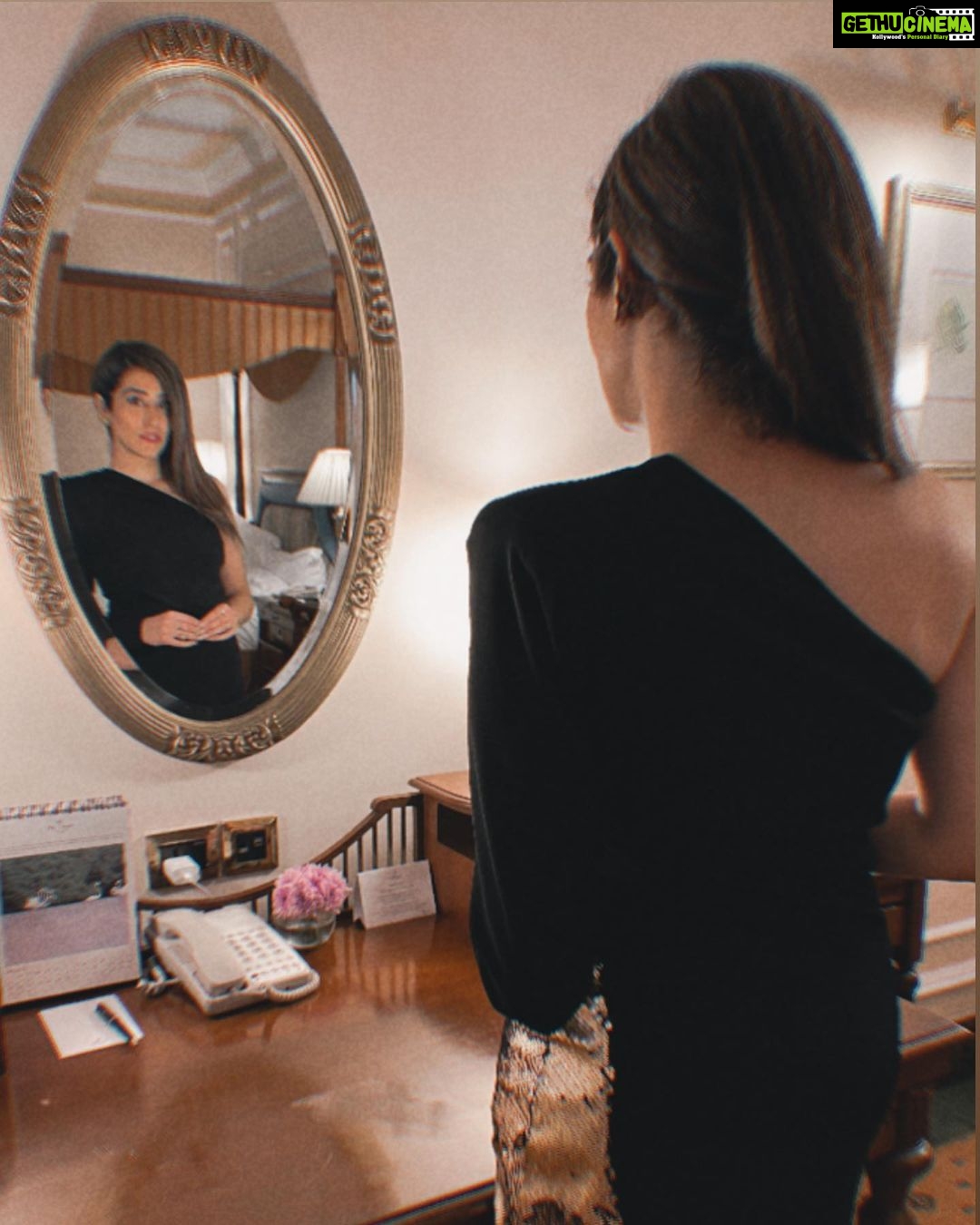 Actress Jonita Gandhi HD Instagram Photos and Wallpapers June 2022 | Gethu Cinema