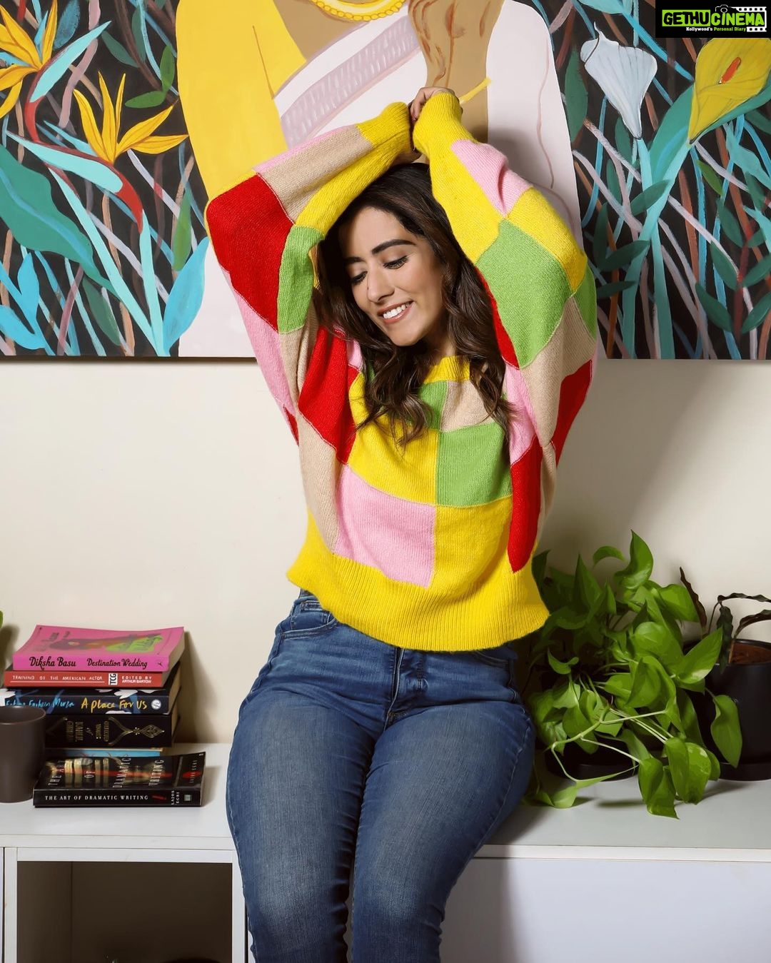 Jonita Gandhi Instagram – Before and after ☕️ 👉🏼 | Gethu Cinema