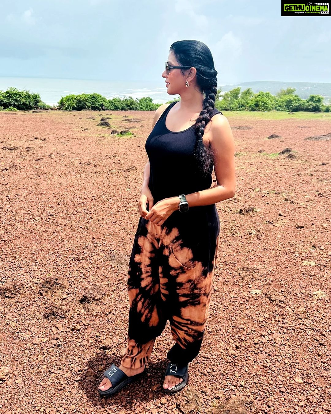 Actress Lahari Shari HD Instagram Photos and Wallpapers July 2023 ...