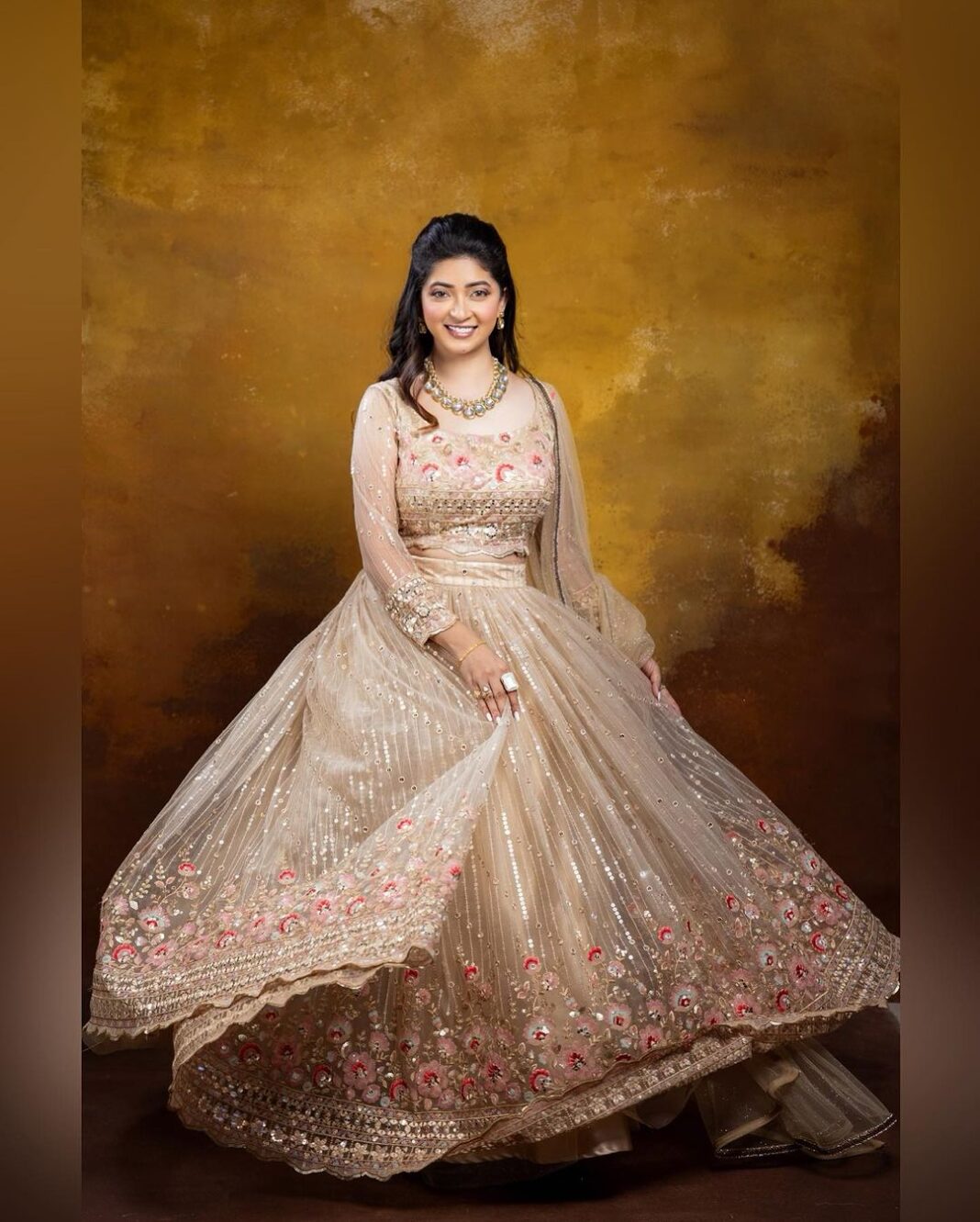 Actress Pallavi Gowda HD Photos and Wallpapers August 2023 | Gethu Cinema