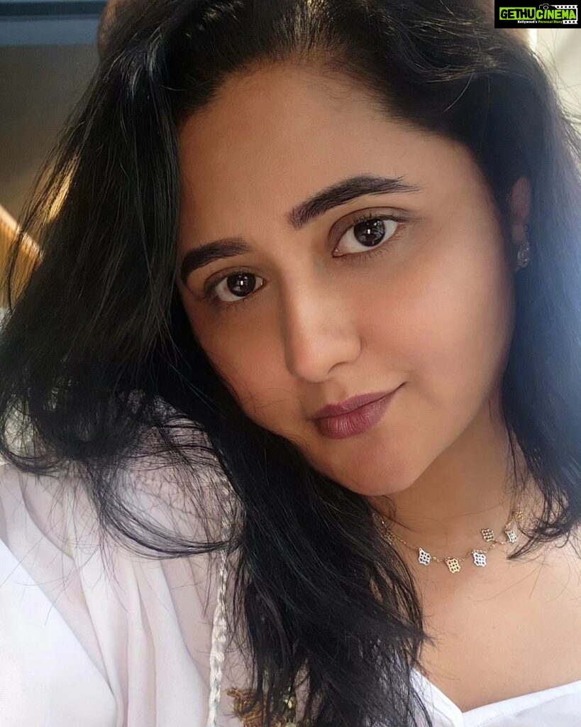 Actress Rashami Desai HD Instagram Photos and Wallpapers September 2023 ...