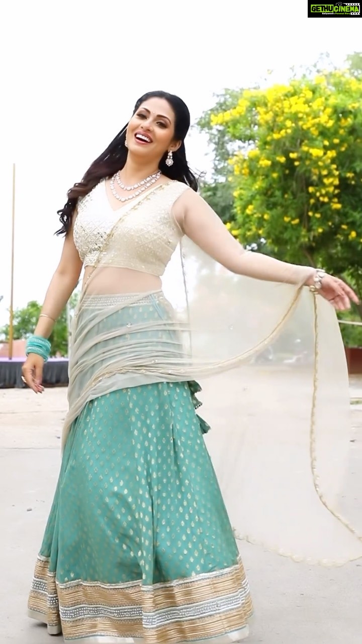 Sadha Hot In Anniyan