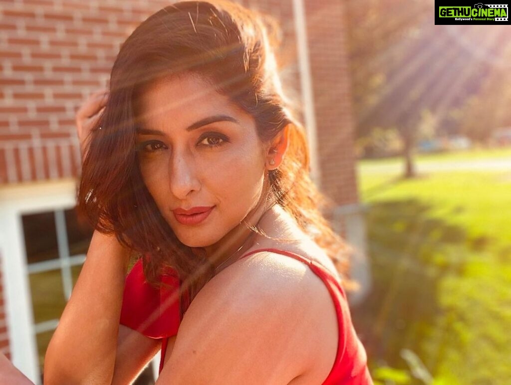 Actress Sameksha HD Instagram Photos and Wallpapers June 2023 | Gethu ...