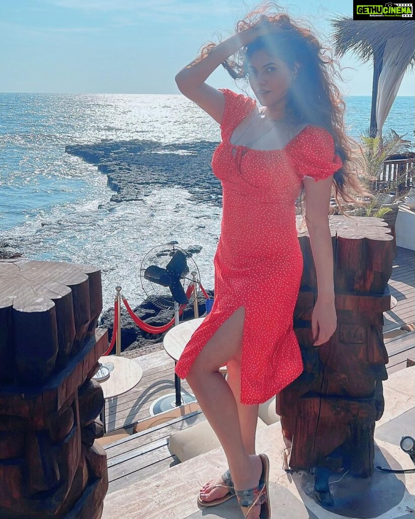 Actress Sherin HD Instagram Photos and Wallpapers July 2023 | Gethu Cinema
