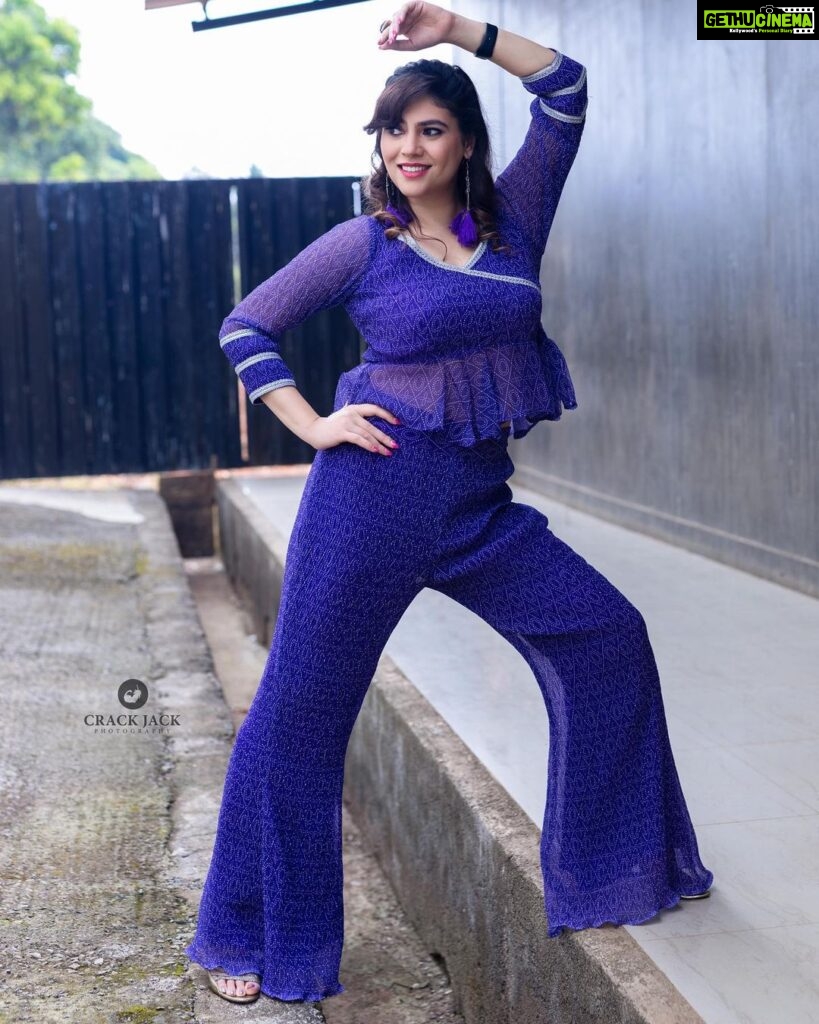 Actress Sherin HD Instagram Photos and Wallpapers April 2023 | Gethu Cinema